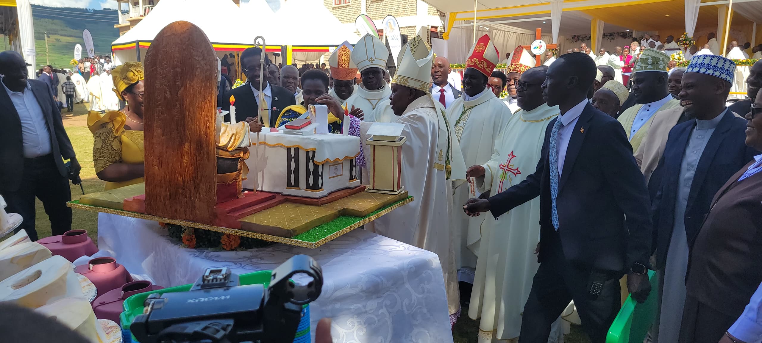 BISHOP CALLIST RUBARAMIRA CELEBRATES 50 YEARS IN PRIESTHOOD. | Kabale ...